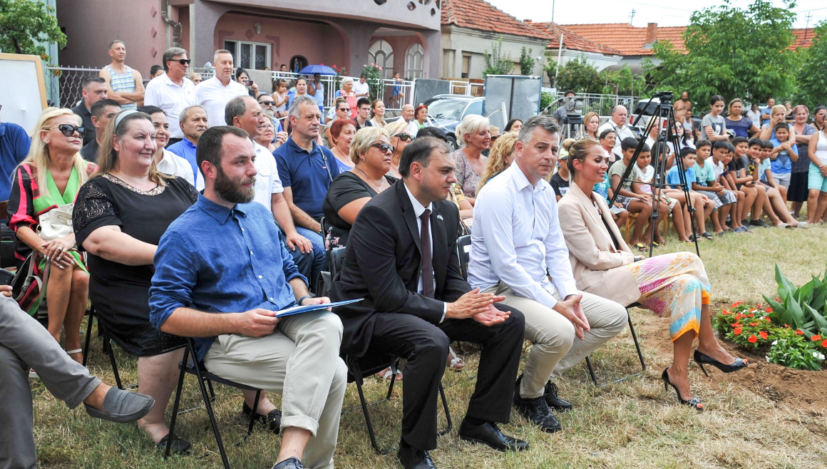 Roma Cultural Centre inaugurated in Pirot - BFPE English